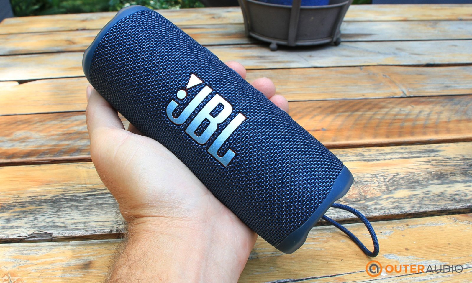 JBL Charge 5 vs Flip 6